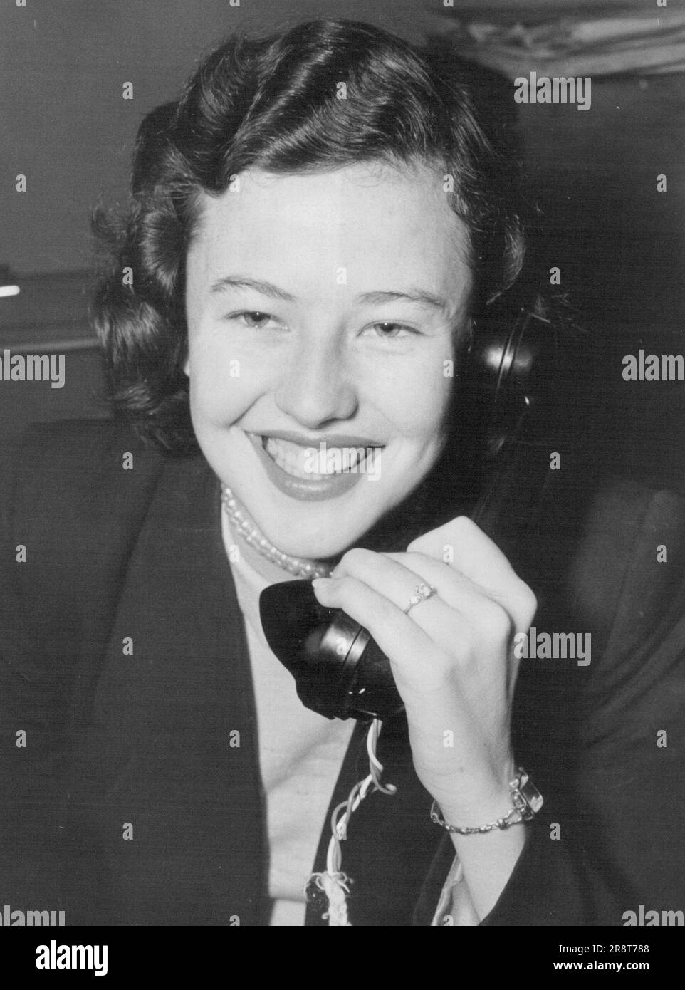 This is pretty, 21-year-old Perth Stenographer and part-time model ...