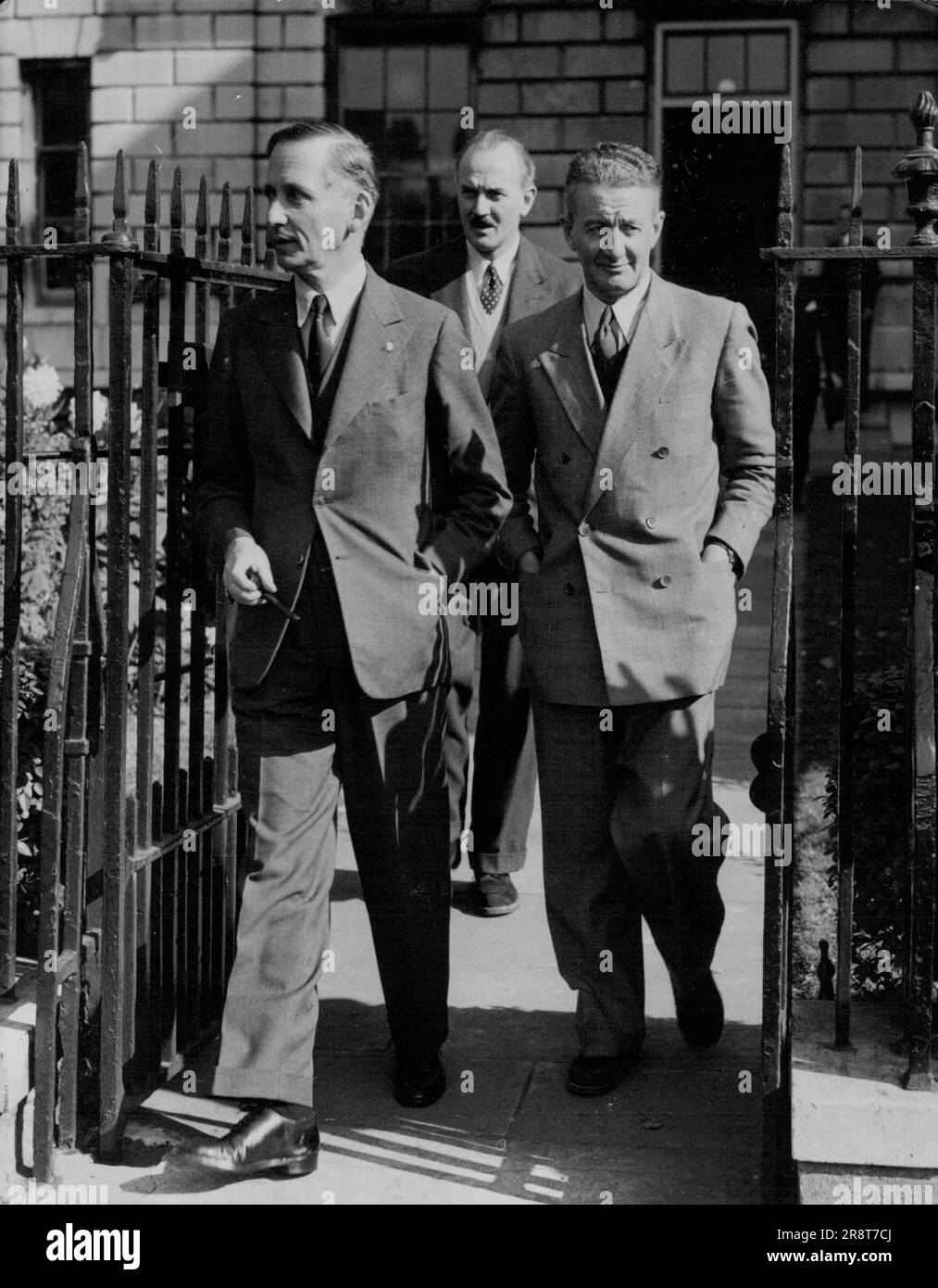 Defence Chiefs Of Staff Meet -- Lord Tedder, Chief of the Air Staff ...
