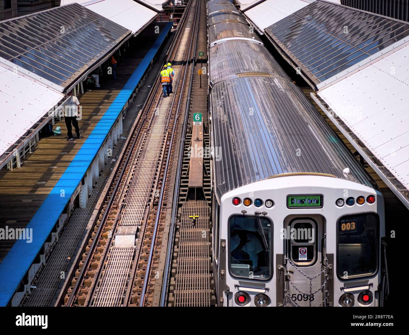 Subway tracks at Adams Wabash Subway station in Chicago - CHICAGO ...