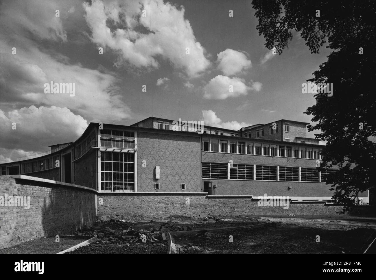 BBC Television centre, Wood Lane Hammersmith W.12 - West Facade ...