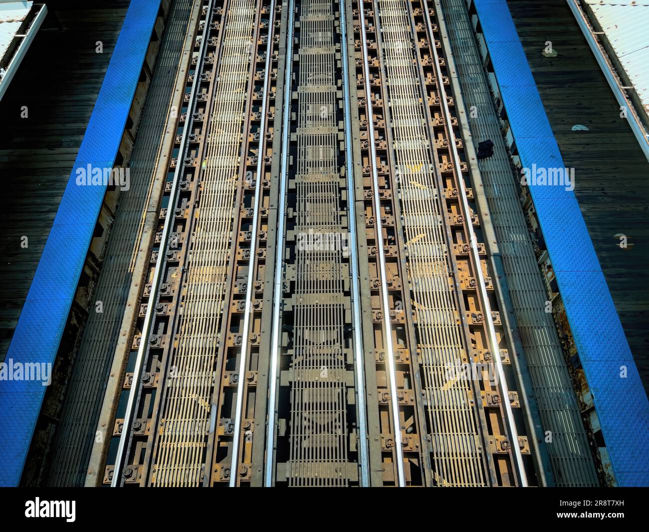 Subway tracks adams wabash station hi-res stock photography and images ...
