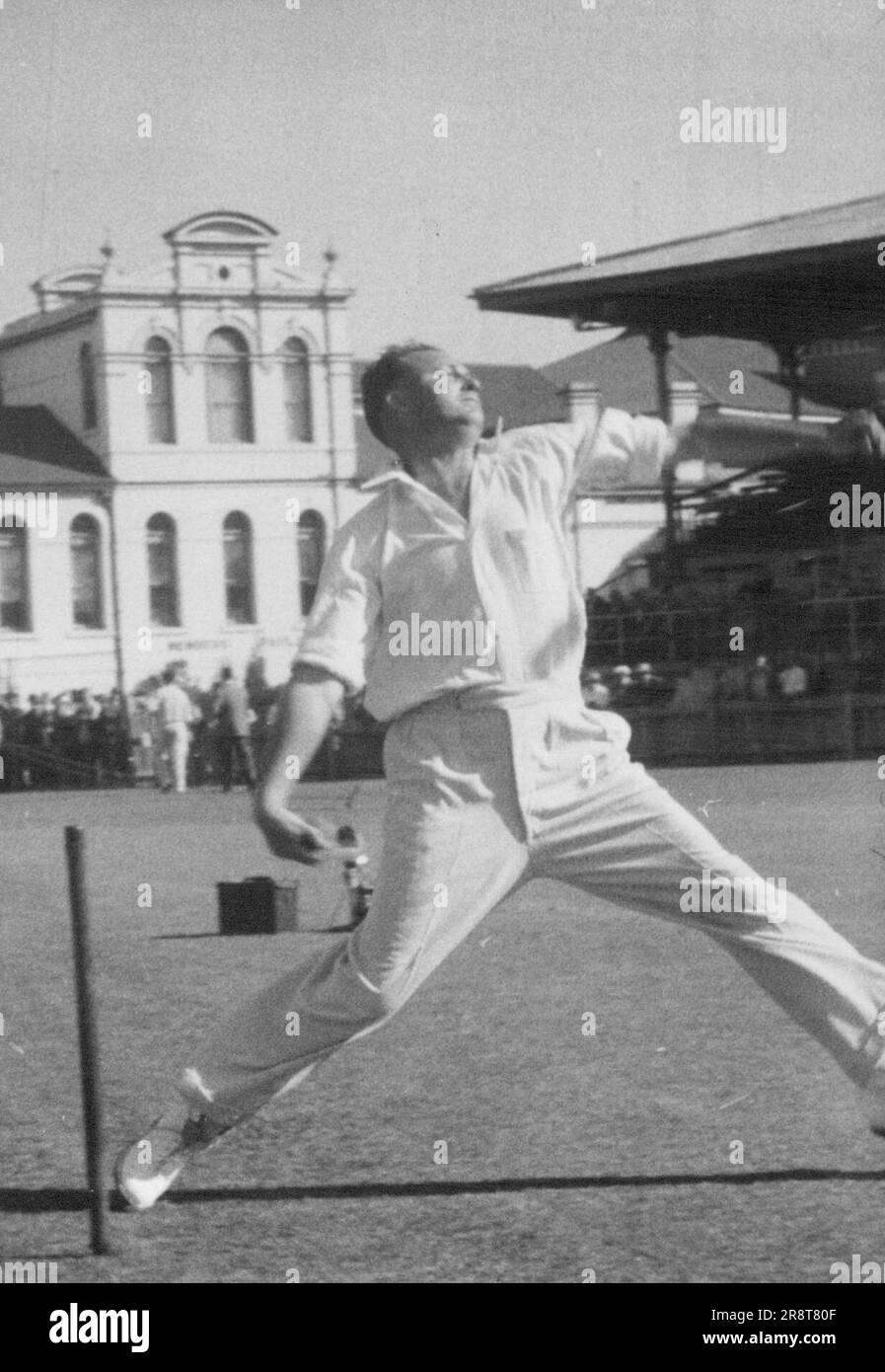 Jack Treanor - Cricket - Personality. April 6, 1955 Stock Photo - Alamy