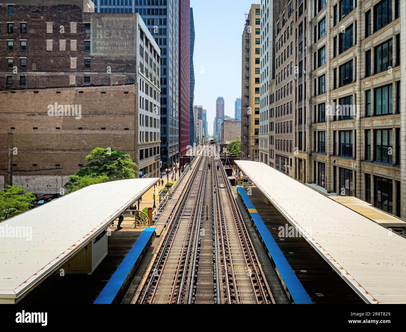Subway train tunnel chicago hi-res stock photography and images - Alamy