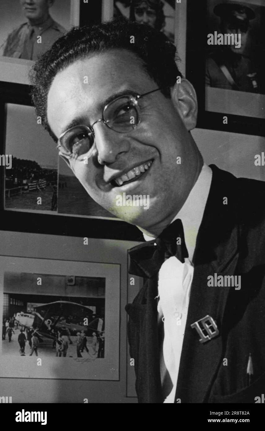 Waiter mike campi hi-res stock photography and images - Alamy