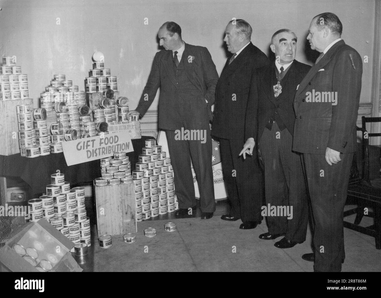 Lord Mayor Of Melbourne Visits Ministry Of Food -- The Lord Mayor of ...