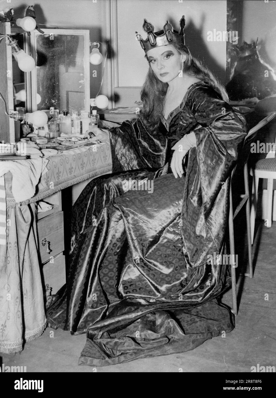 Ann At The Old Vic. - Famed actress, Ann Todd, seen in her dressing ...