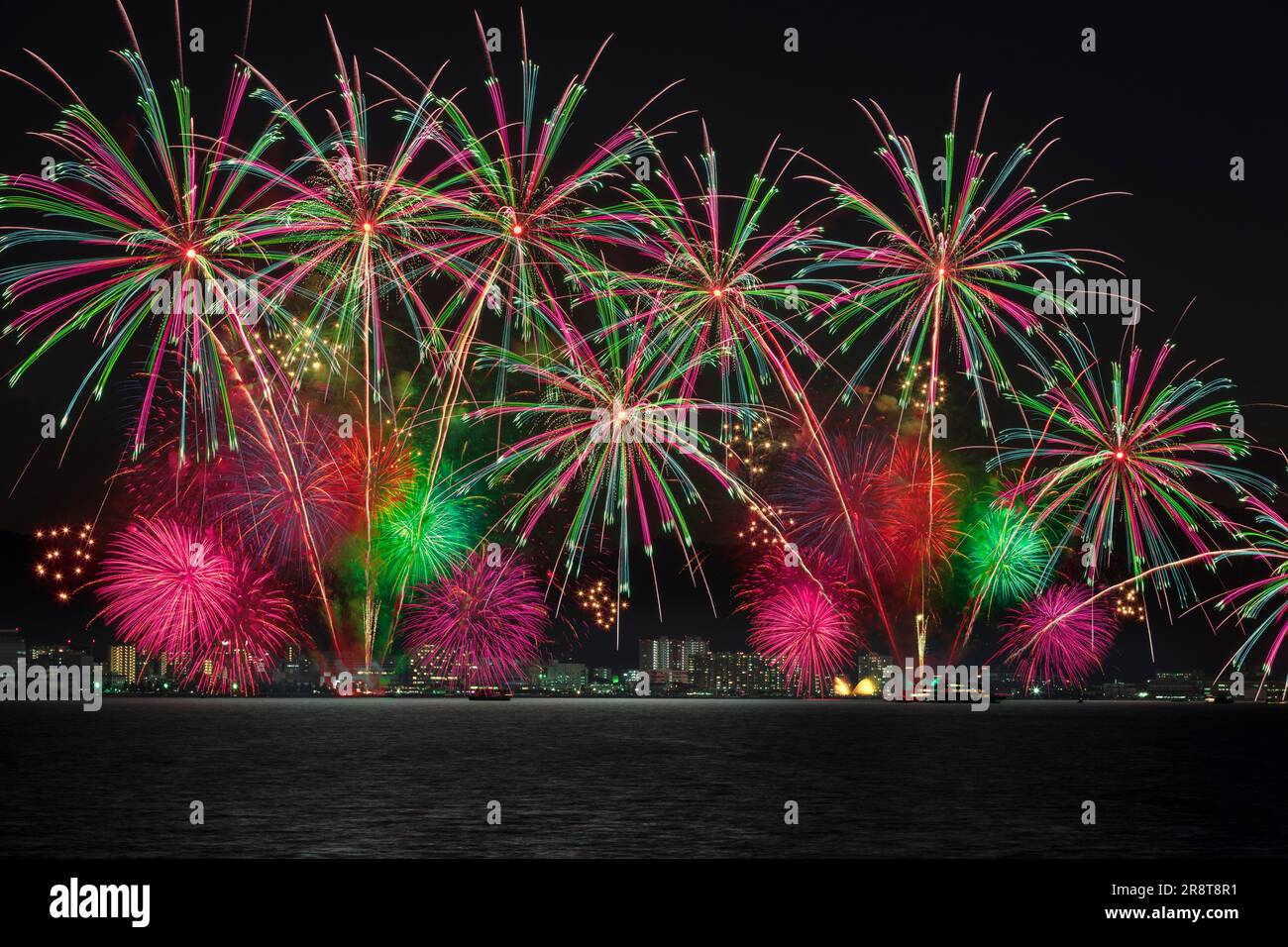 Lake Biwa Grand Fireworks Festival Stock Photo - Alamy