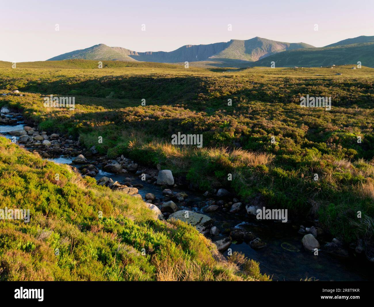 Lochnagar hi-res stock photography and images - Alamy