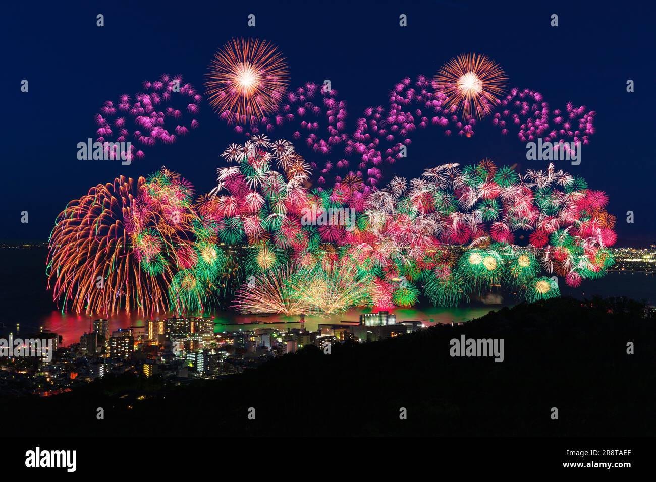 Lake Biwa Grand Fireworks Festival Stock Photo - Alamy