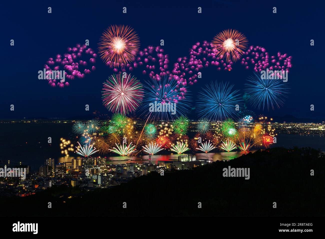 Lake Biwa Grand Fireworks Festival Stock Photo - Alamy