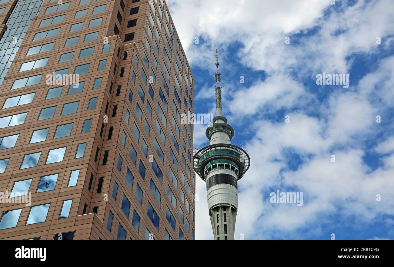 Sky tower auckland hi-res stock photography and images - Alamy