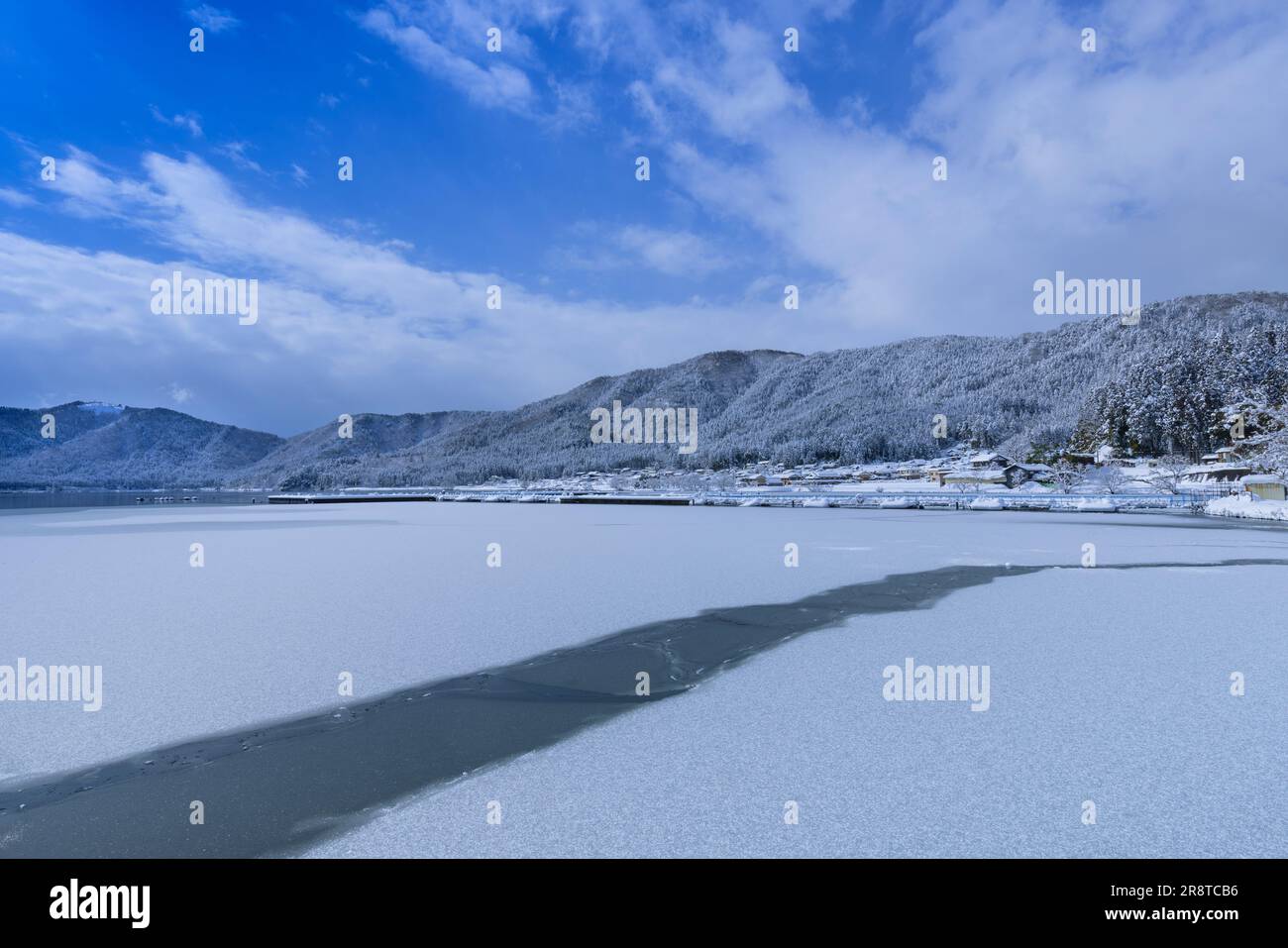 Yogo lake hi-res stock photography and images - Alamy