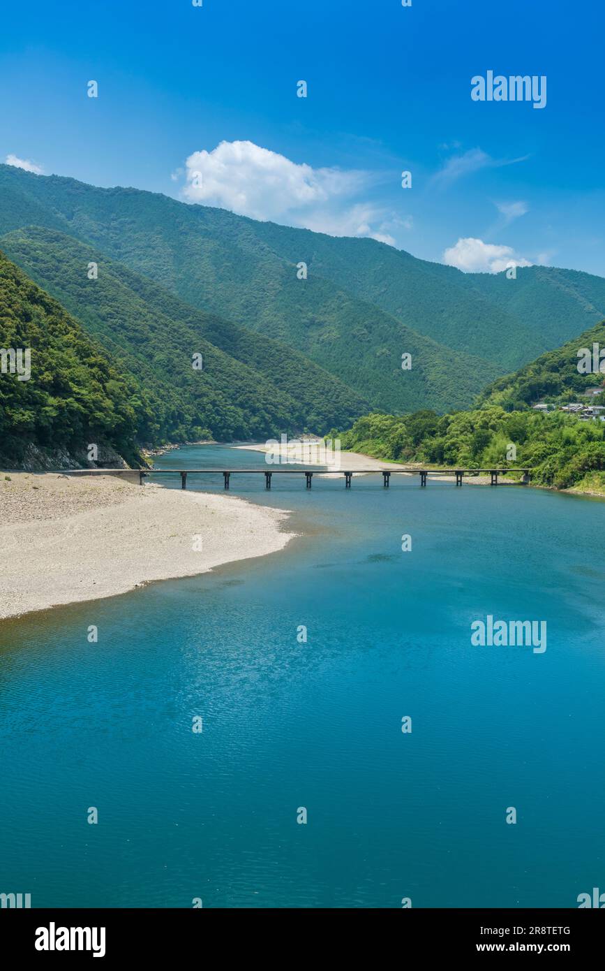 Landscape of Shimanto river and Iwama no Chinkabashi in summer Stock ...