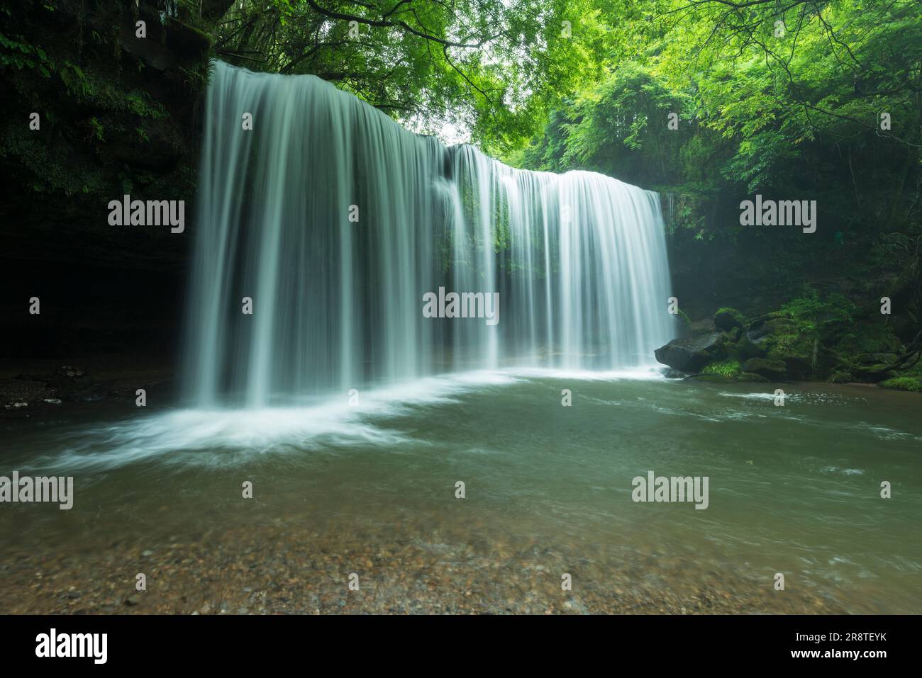 Kumamoto prefecture, japan waterfall hi-res stock photography and ...