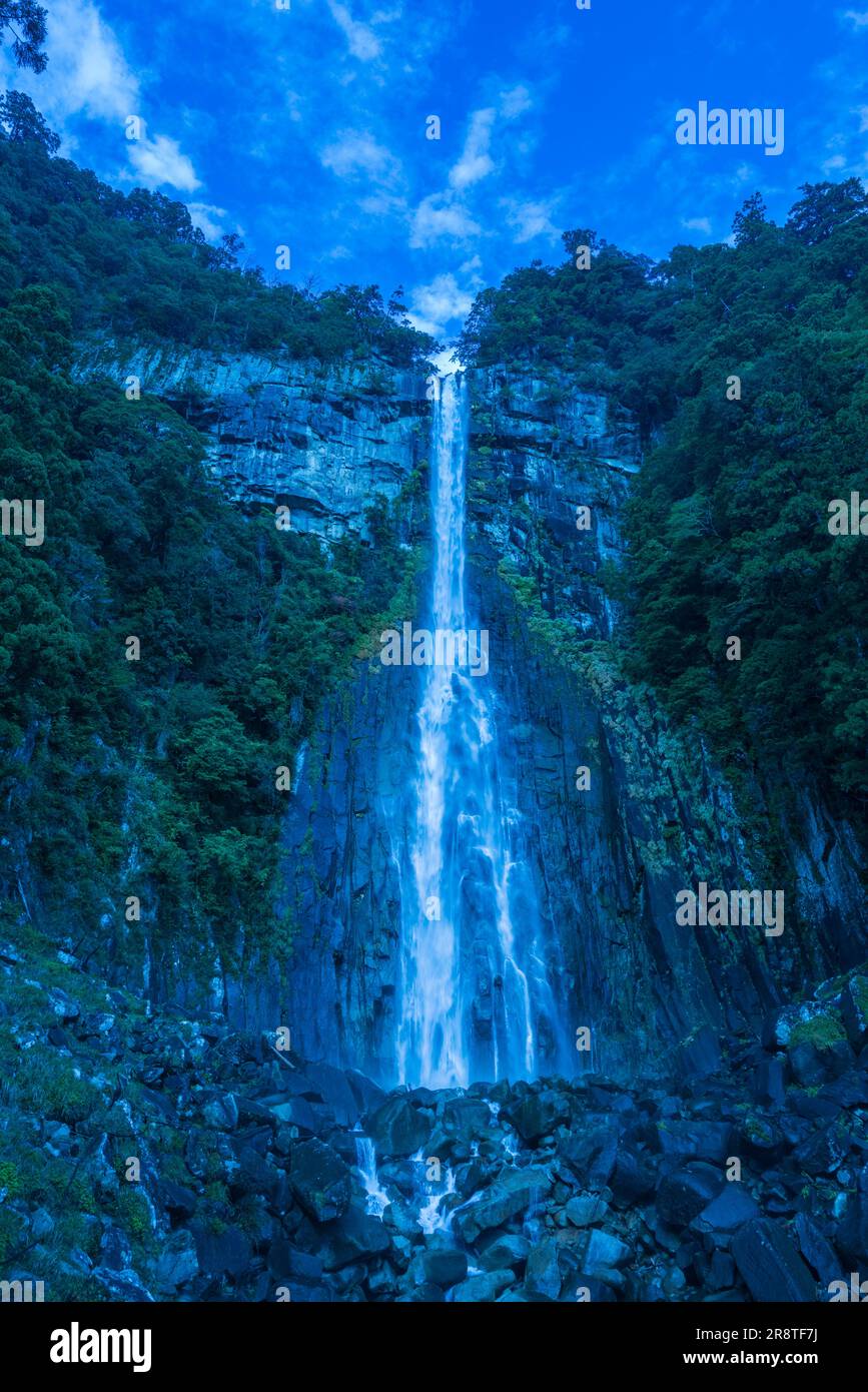 Nachi falls japan hi-res stock photography and images - Alamy