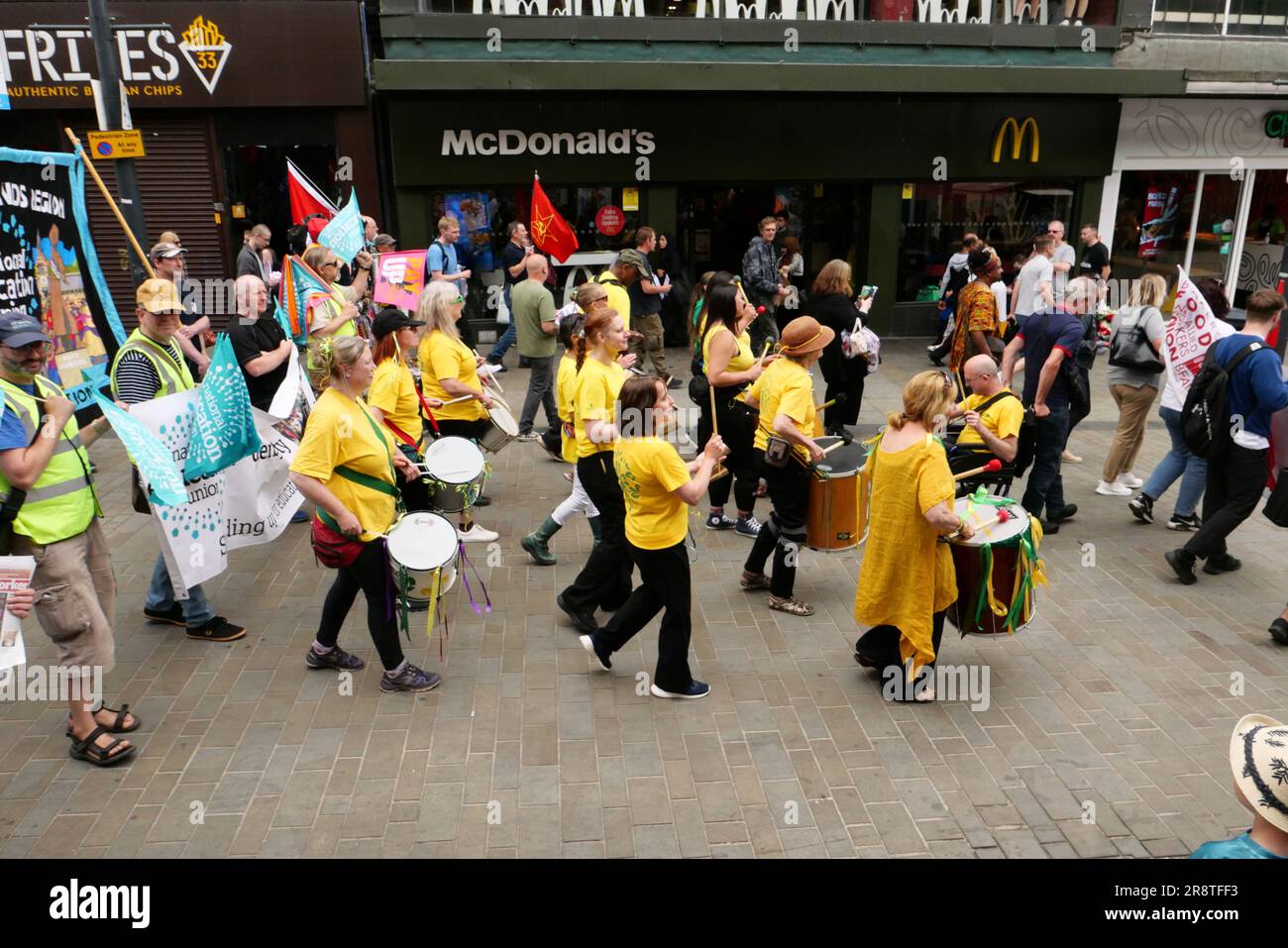 Strike mill workers england hi-res stock photography and images - Alamy