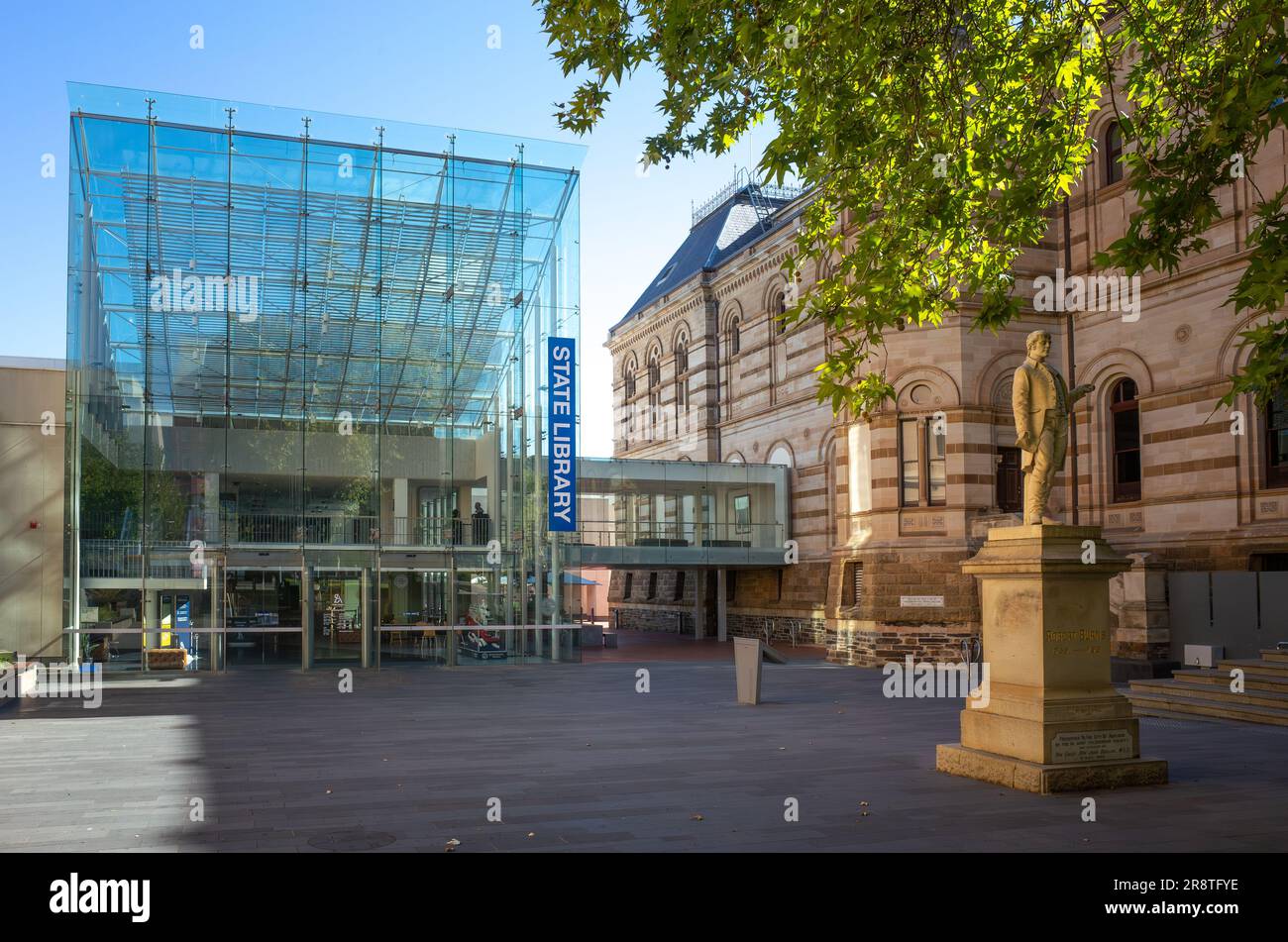 Reference library hi-res stock photography and images - Alamy