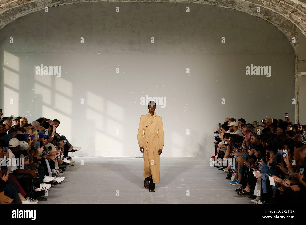 Paris, Frankreich. 22nd June, 2023. DRIES VAN NOTEN Spring Summer 2024 ...