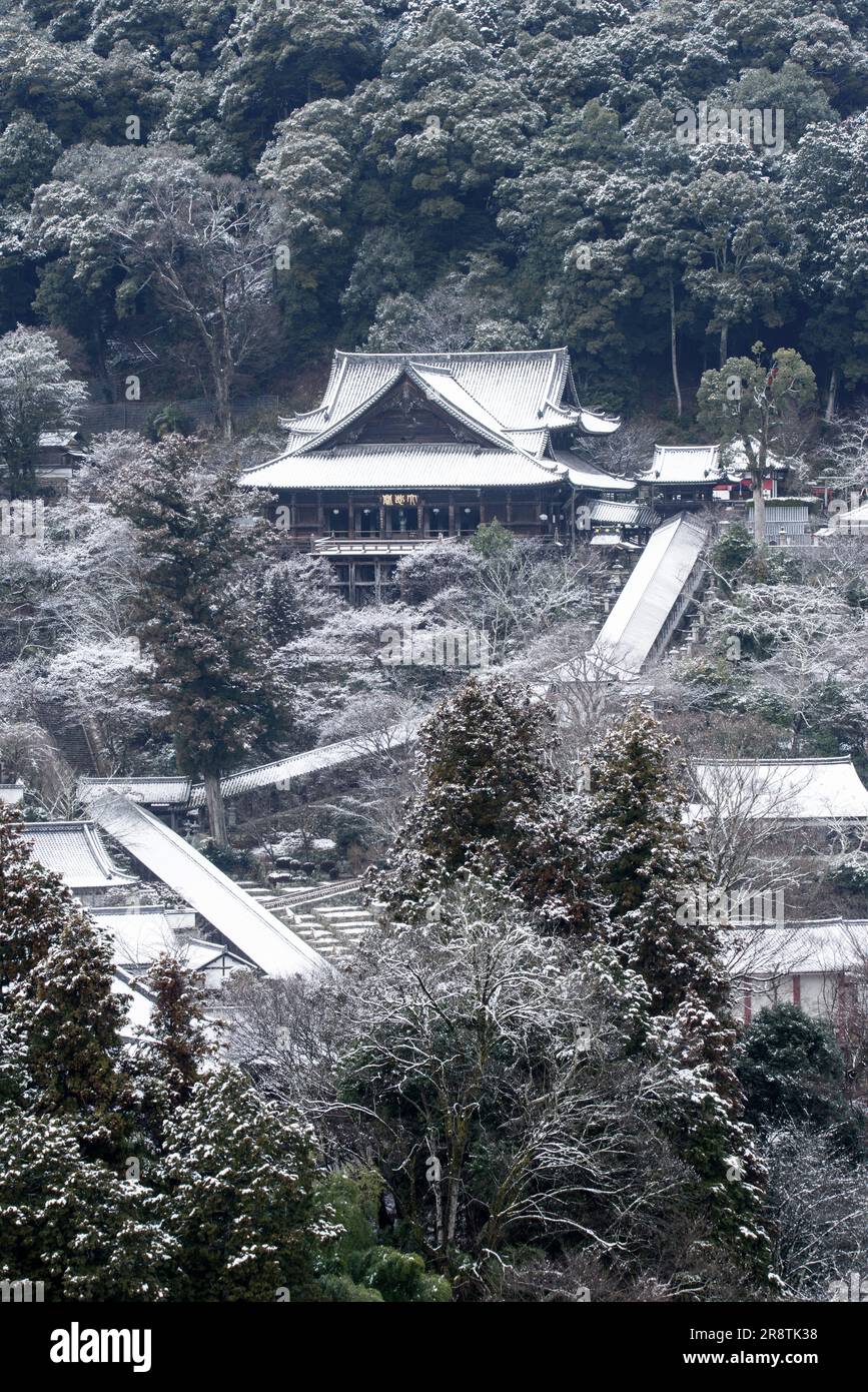 Hase Temple in Winter Stock Photo - Alamy
