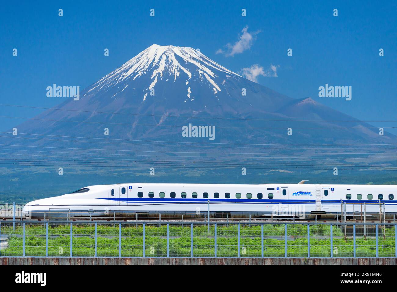 Shinkansen and Mt. Fuji Stock Photo - Alamy