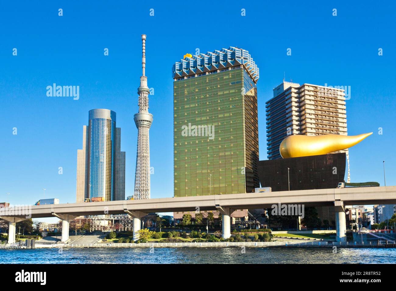 Tokyo Sky Tree and Asahi Beer Tower Stock Photo - Alamy