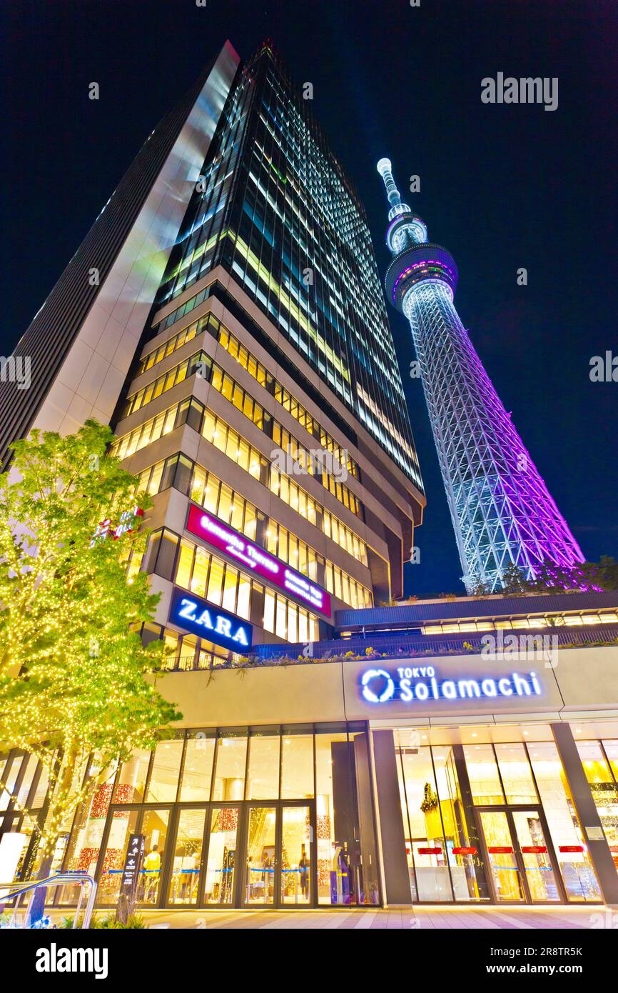 Solamachi Tokyo and Tokyo Sky Tree Stock Photo - Alamy
