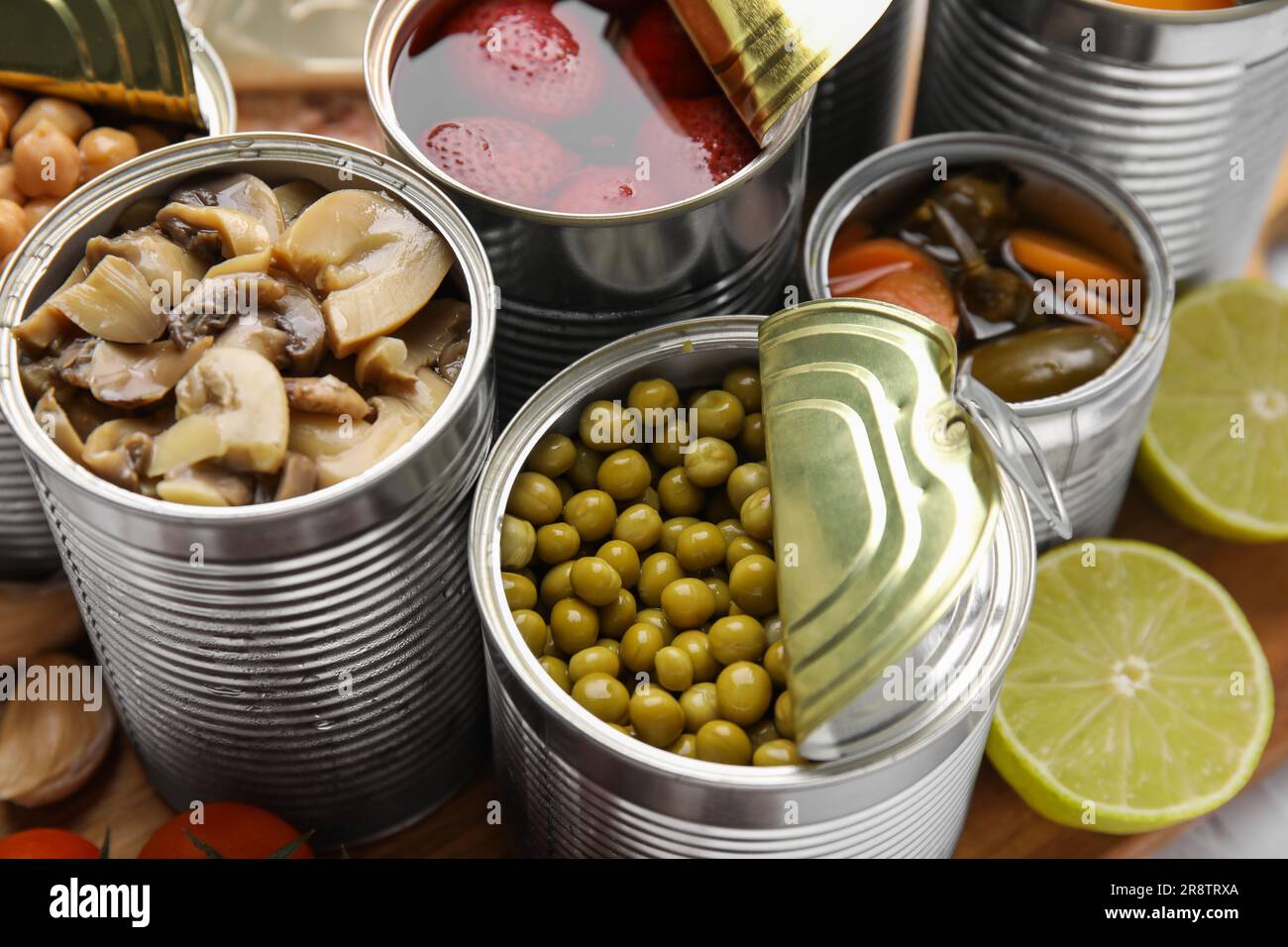 Open cans different canned hi-res stock photography and images - Alamy