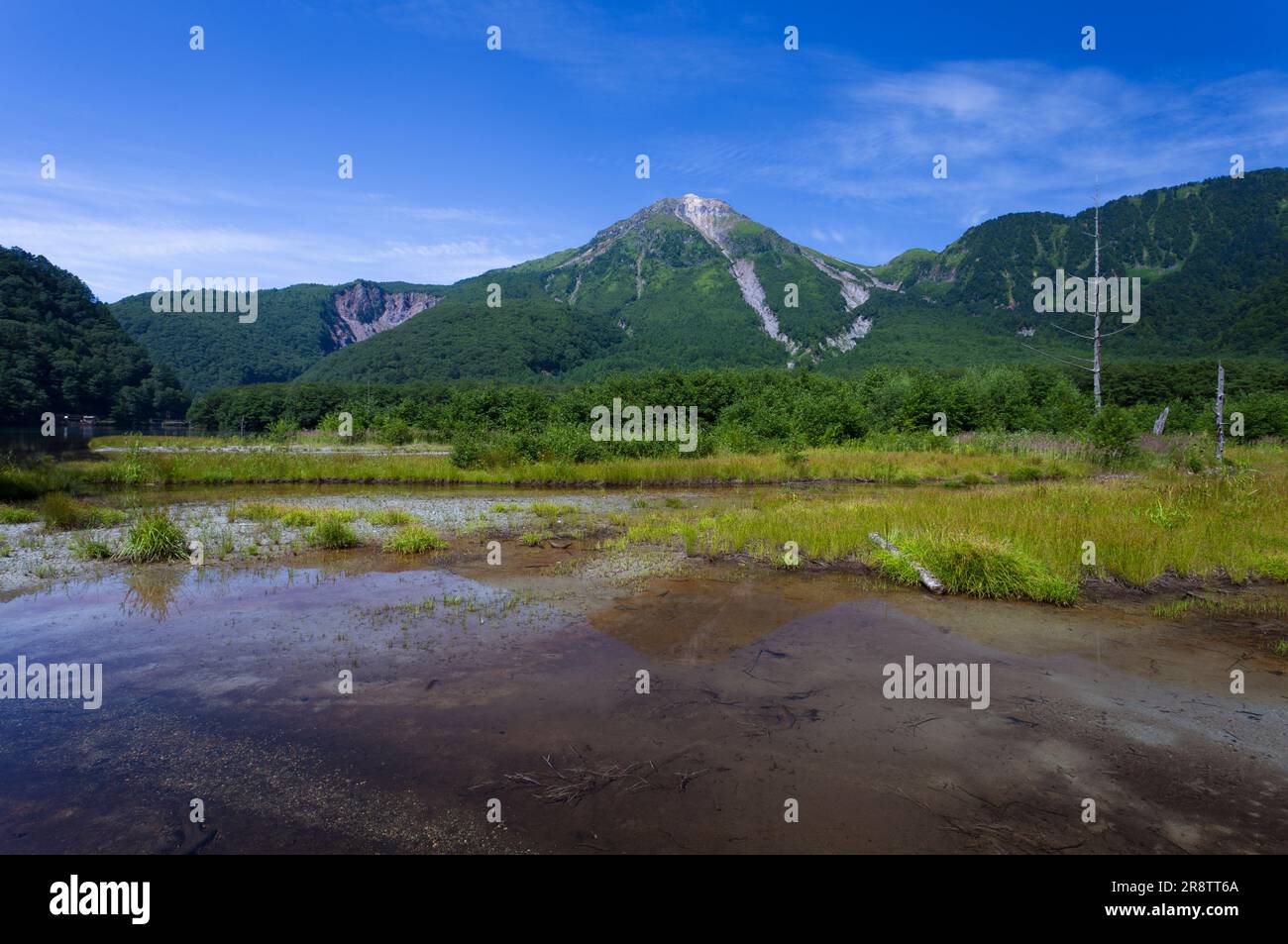 Taishoike Pond and Yake-dake in Kamikochi Stock Photo - Alamy