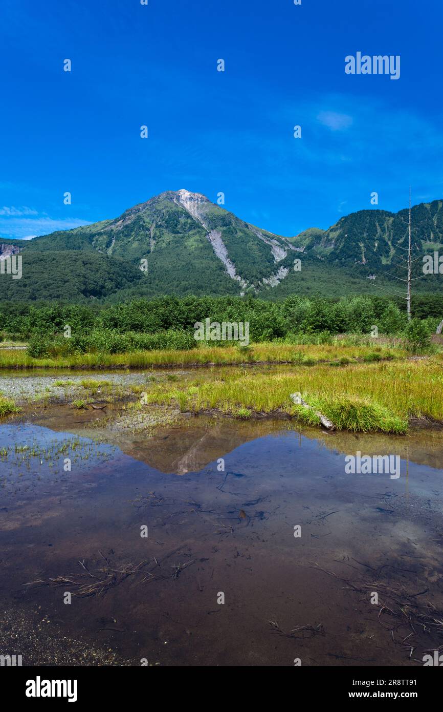 Taishoike Pond and Yake-dake in Kamikochi Stock Photo - Alamy