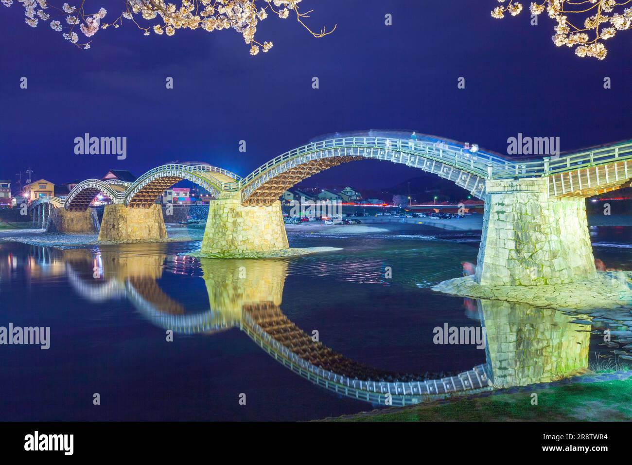 Kintai-bashi bridge and cherry blossoms at night Stock Photo - Alamy