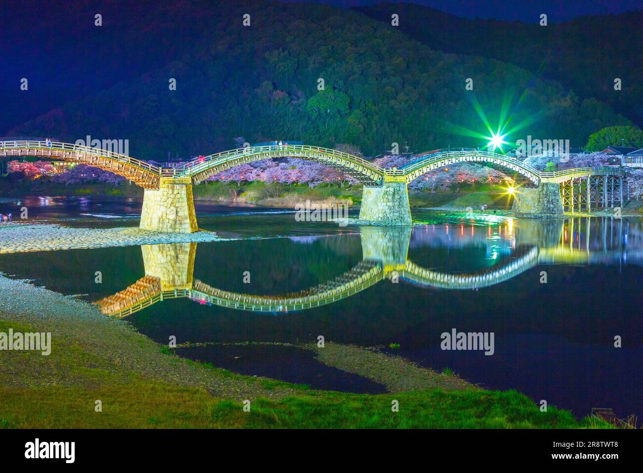 Kintai-bashi bridge and cherry blossoms at night Stock Photo - Alamy