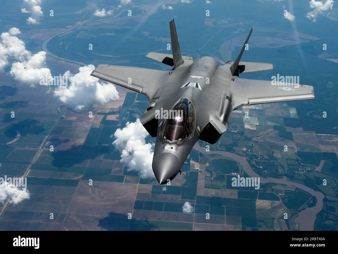 The F-35 Lightning II Demonstration Team assigned to 388th Fighter Wing ...