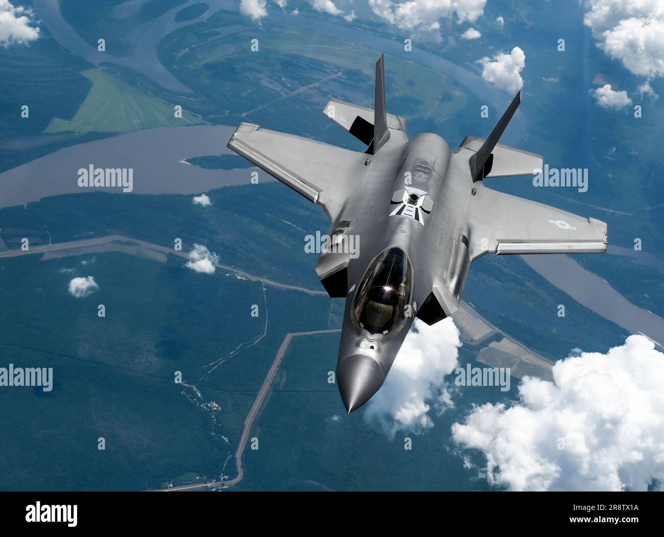 Tinker air force base aerial hi-res stock photography and images - Alamy