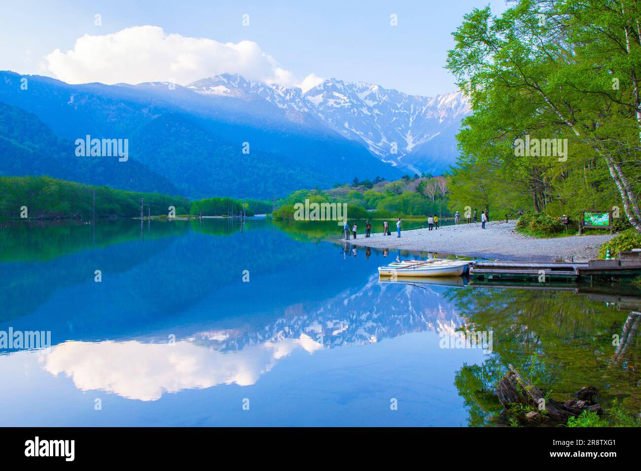 Taisho Pond in Kamikochi Stock Photo - Alamy