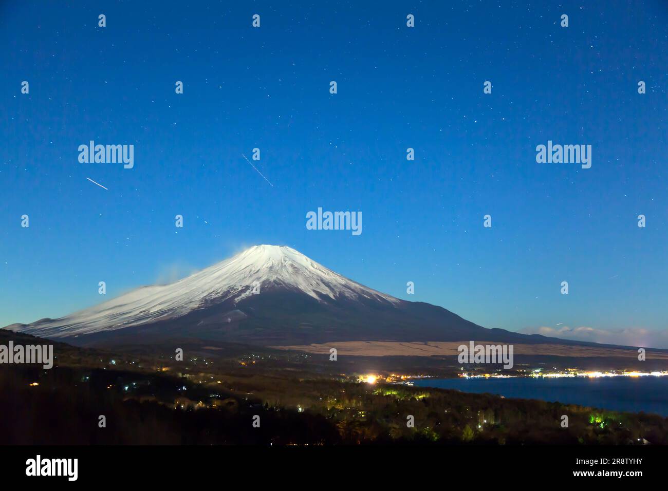 Mount Fuji in front of a sunrise Stock Photo - Alamy