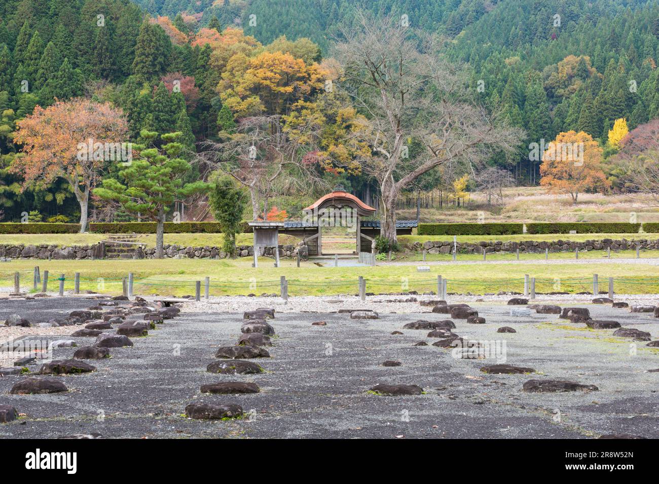 Ruins of the Ichijodani Asakura Clan in autumn Stock Photo - Alamy