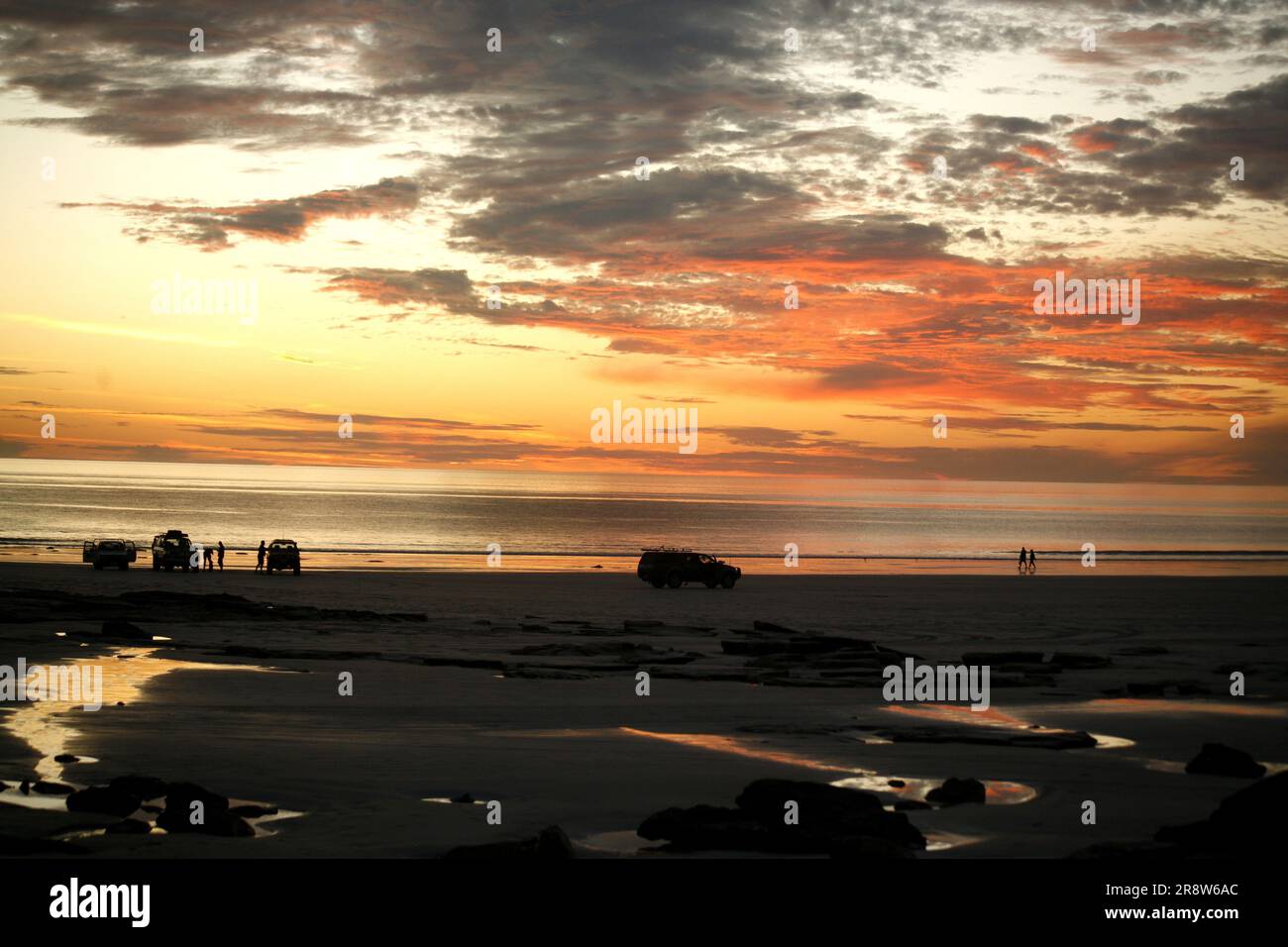 Family surfing australia hi-res stock photography and images - Alamy