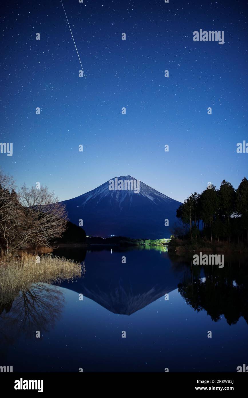 Mount Fuji relected in Lake Tanuki, a shooting star and Comet Lovejoy ...