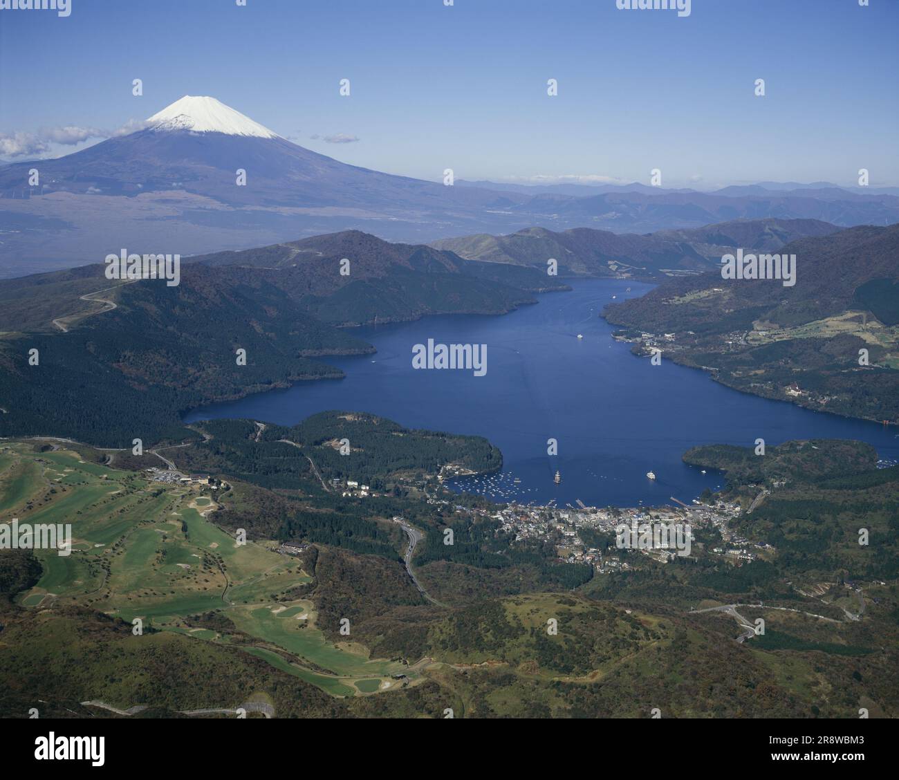 Lake Ashi and Mount Fuji Stock Photo - Alamy