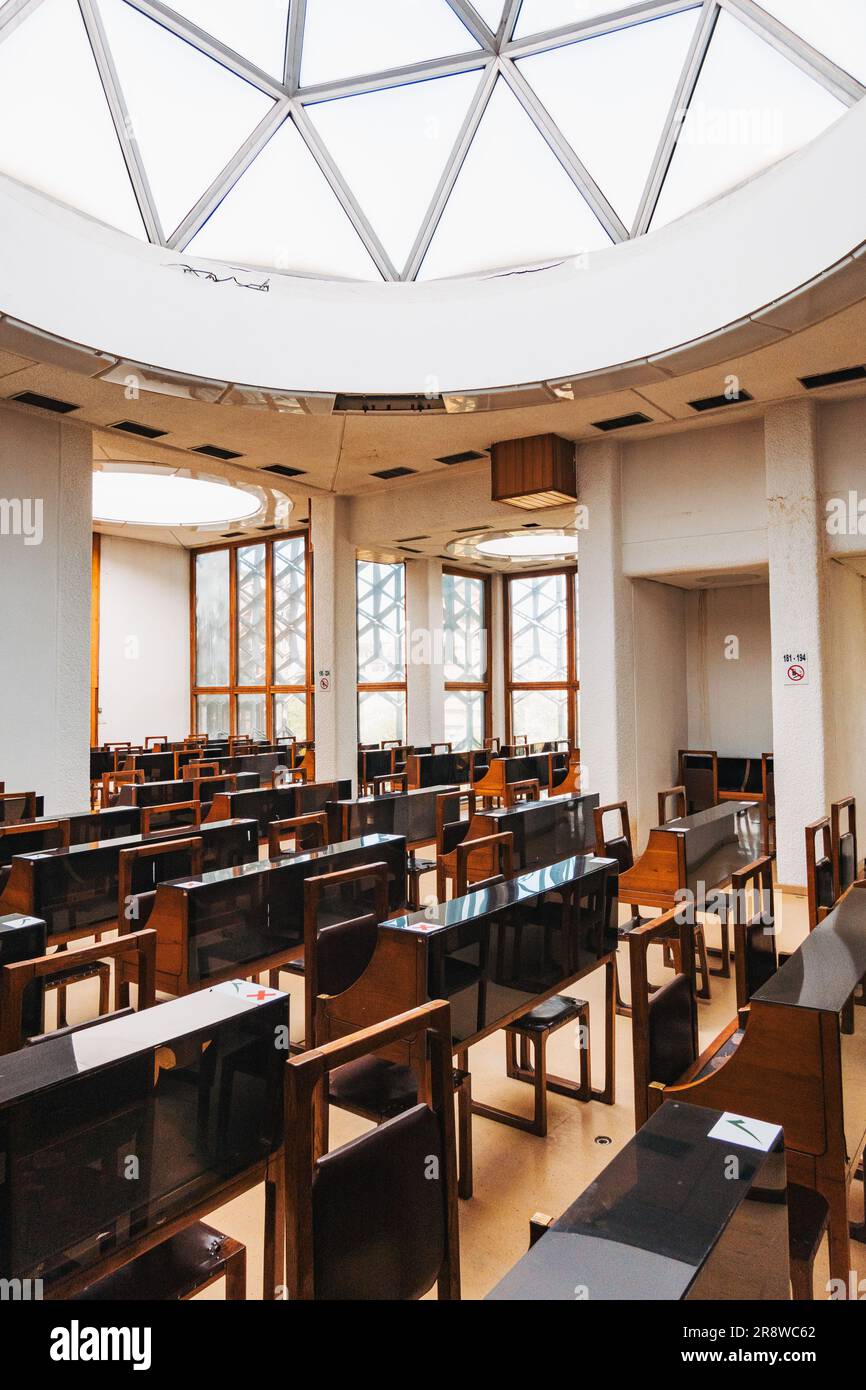 Inside the national library hi-res stock photography and images - Alamy