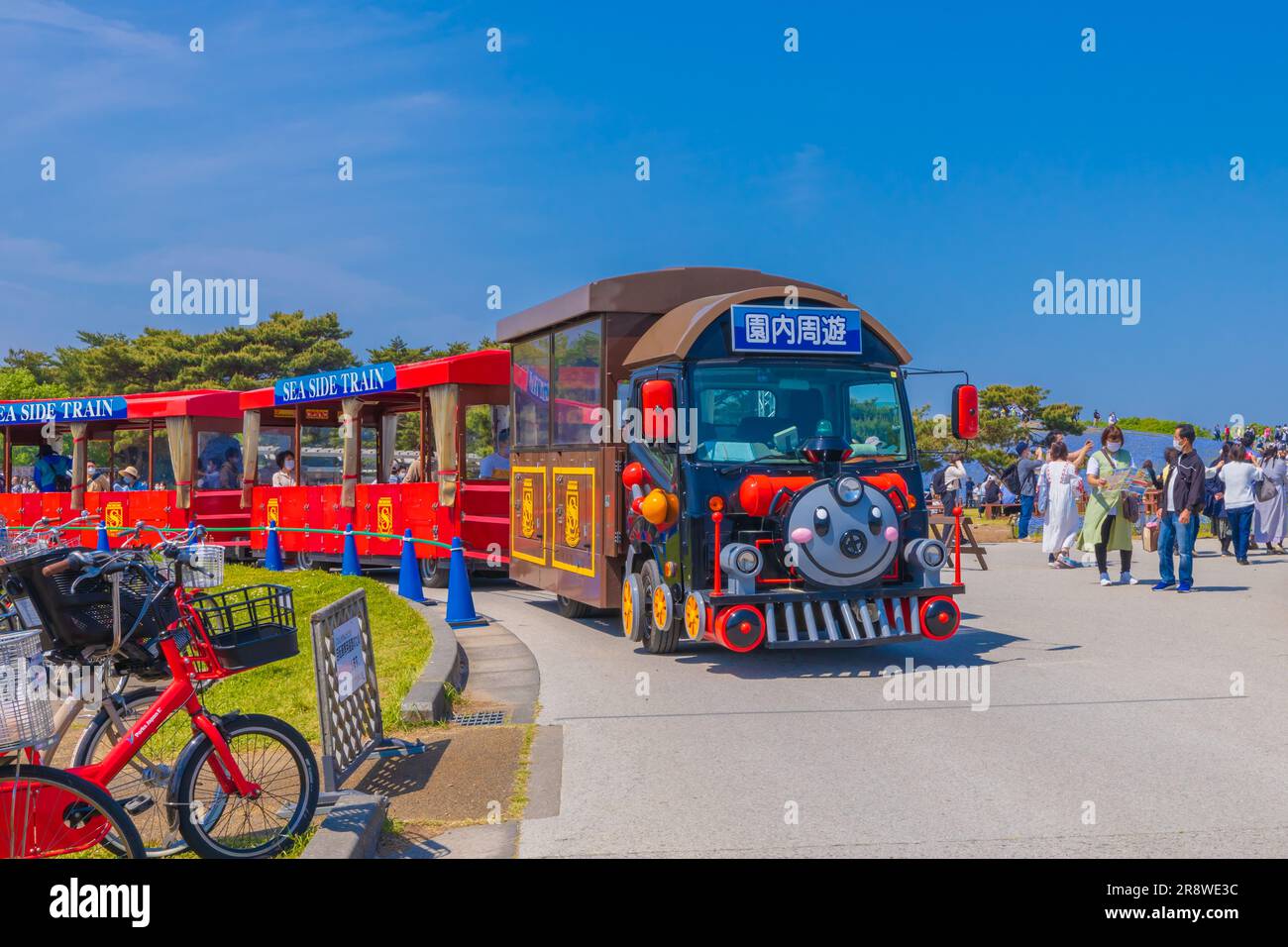 Seaside train hi-res stock photography and images - Alamy