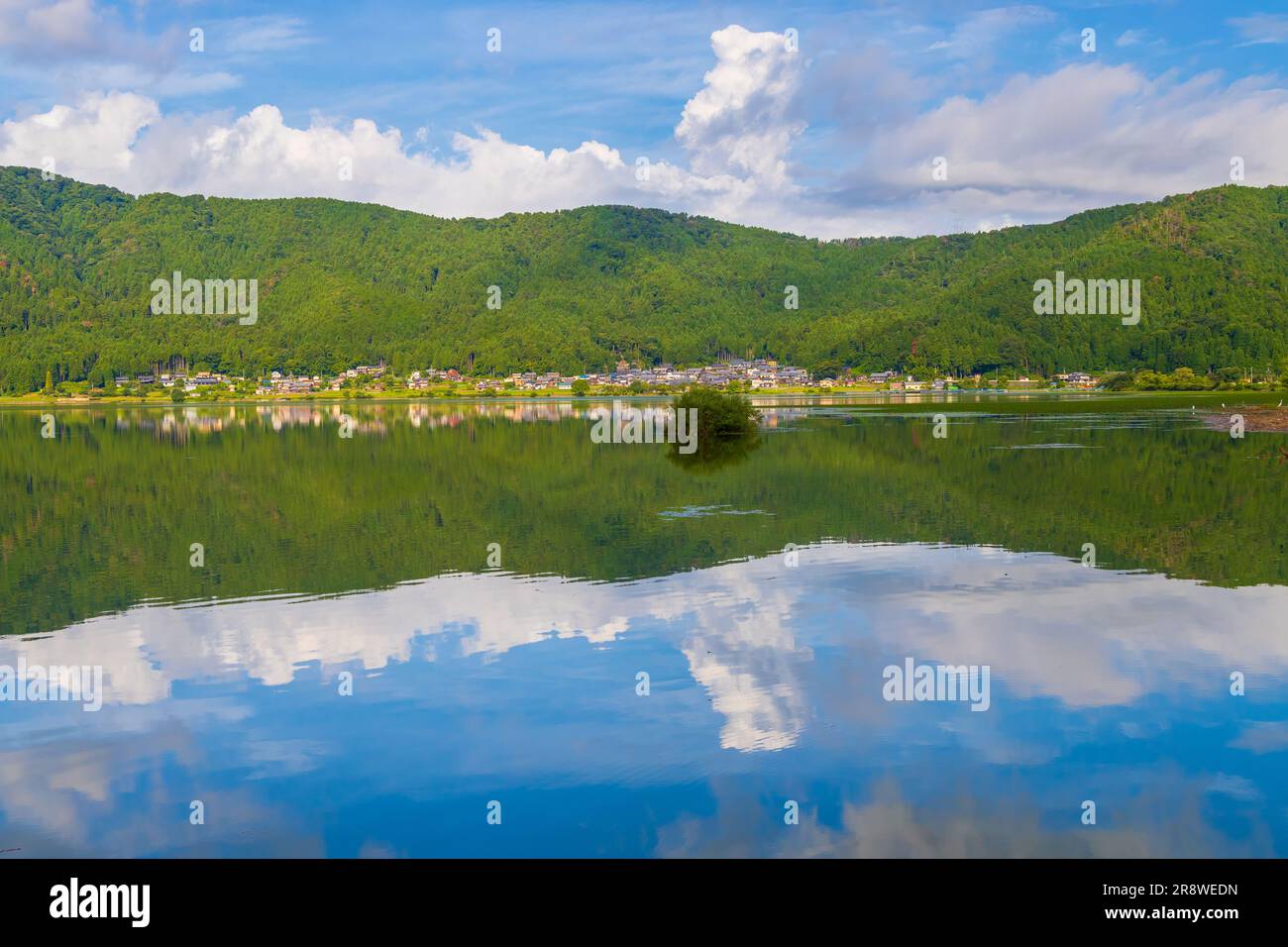 Yogo lake hi-res stock photography and images - Alamy
