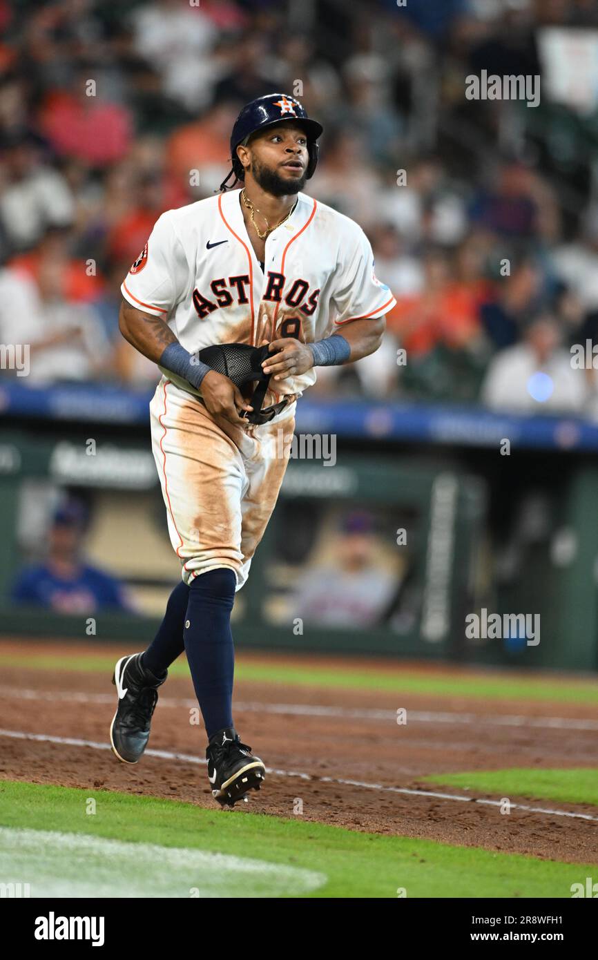 Houston Astros left fielder Corey Julks (9) draws a walk in get bottom ...