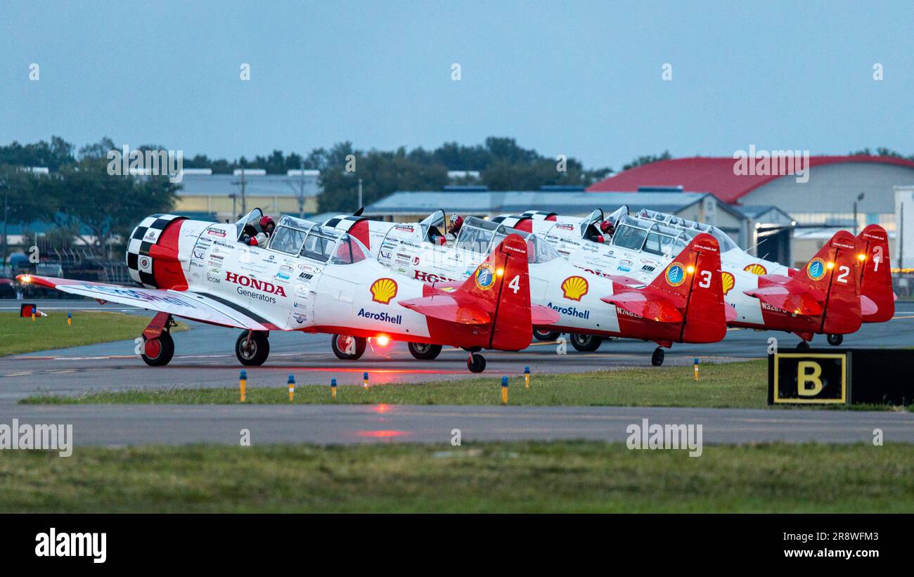 T6 texan ii aircraft hi-res stock photography and images - Alamy
