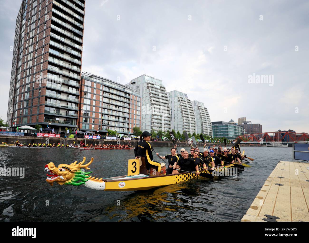 (230623) -- LONDON, June 23, 2023 (Xinhua) -- Team members of Amathus ...