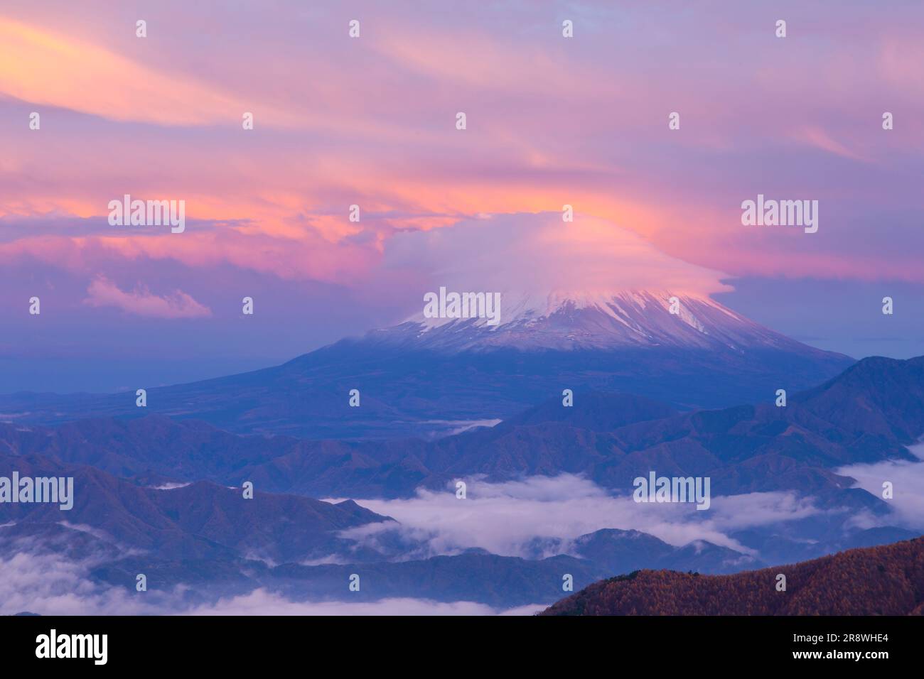 Cap cloud hi-res stock photography and images - Alamy