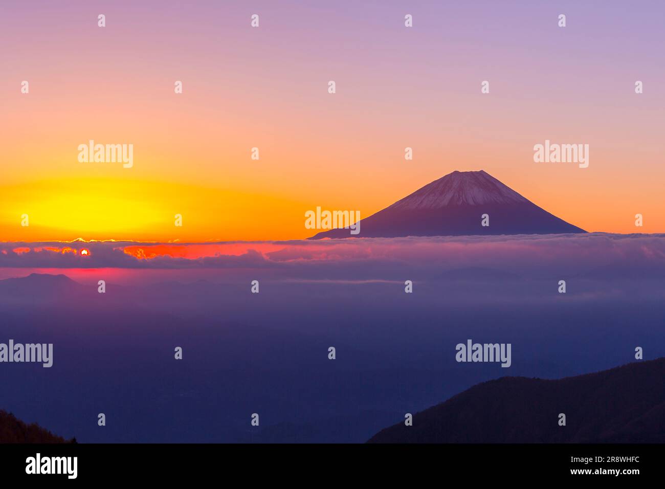 Mt Fuji Sunrise Stock Photo - Alamy