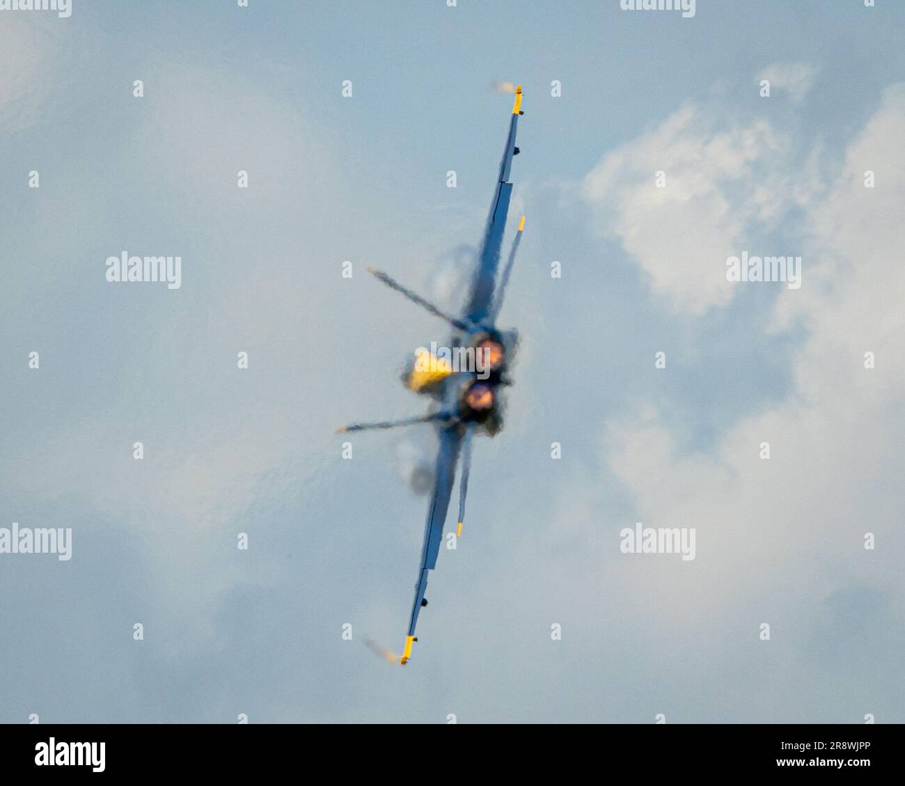 The amazing jets flying overhead Stock Photo - Alamy