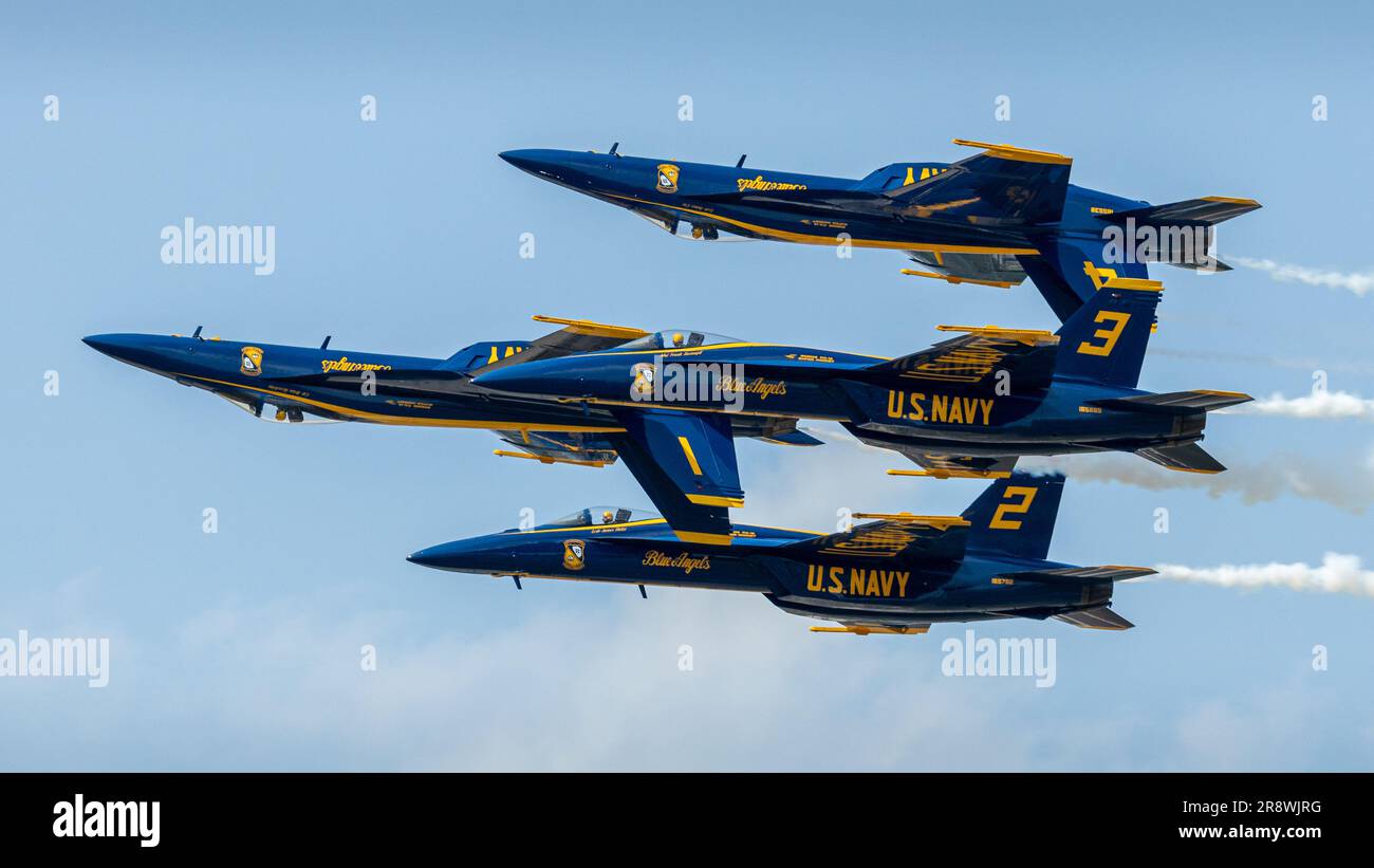 The amazing jets flying overhead Stock Photo - Alamy