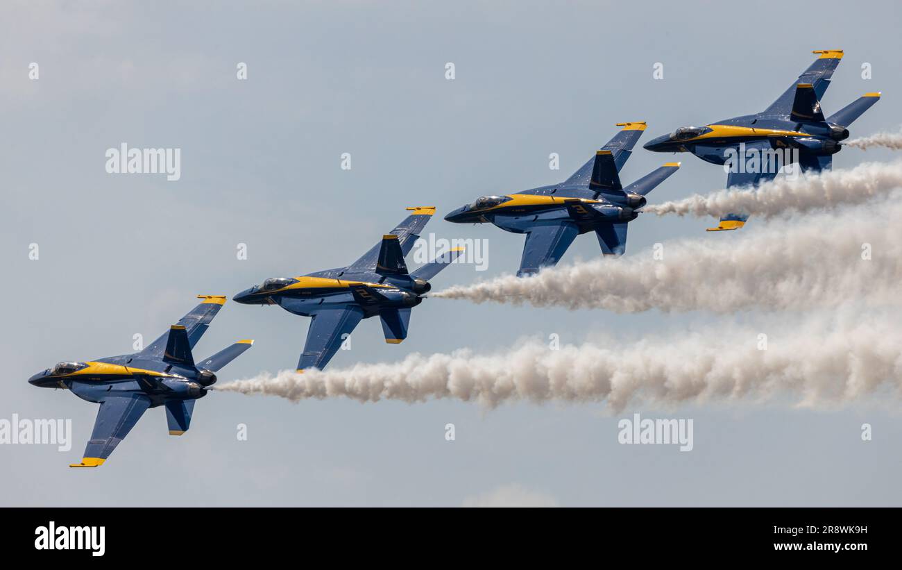 The amazing jets flying overhead Stock Photo - Alamy